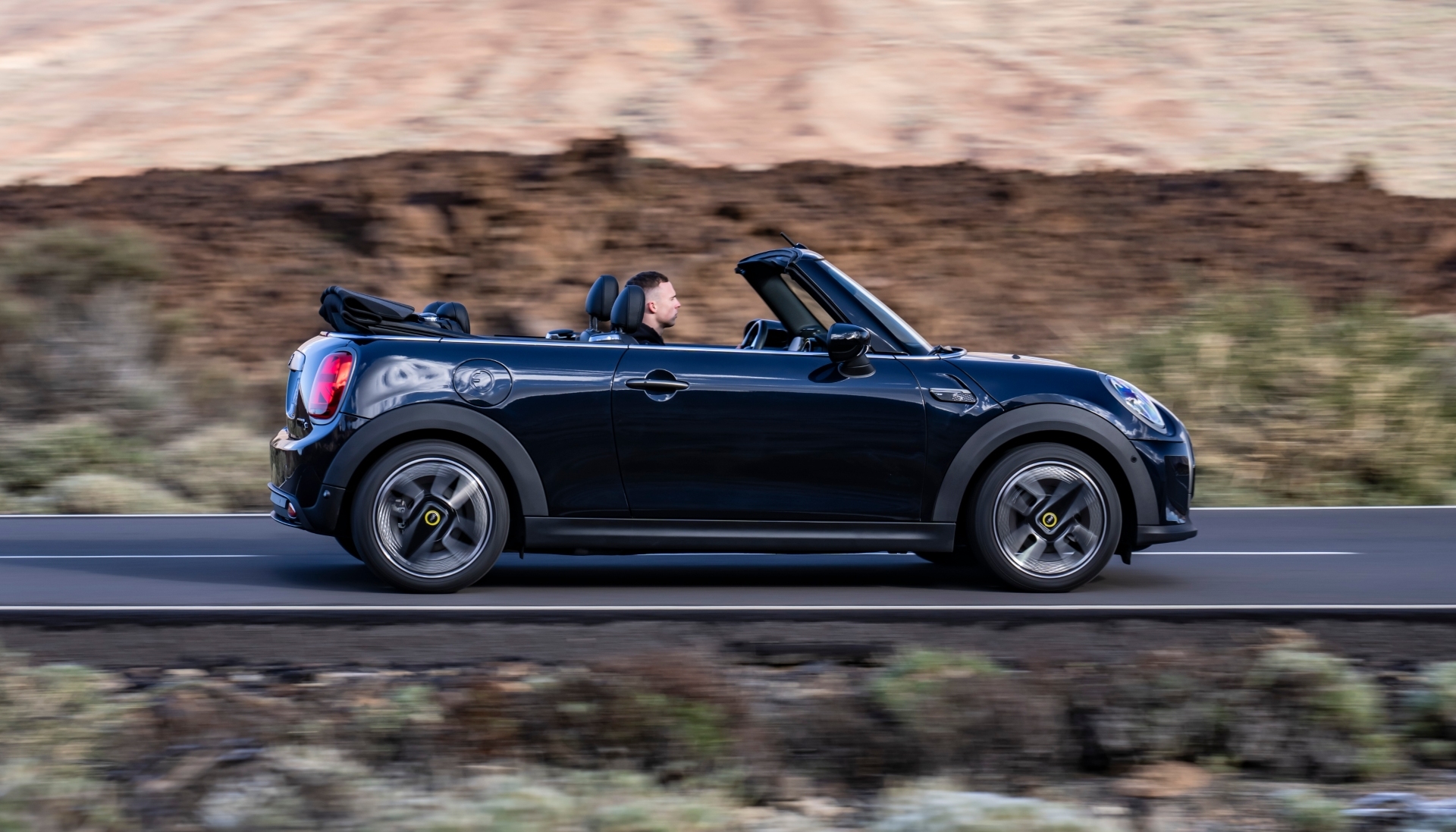 Αυτό είναι το ηλεκτρικό Mini Cooper SE Convertible | Capital