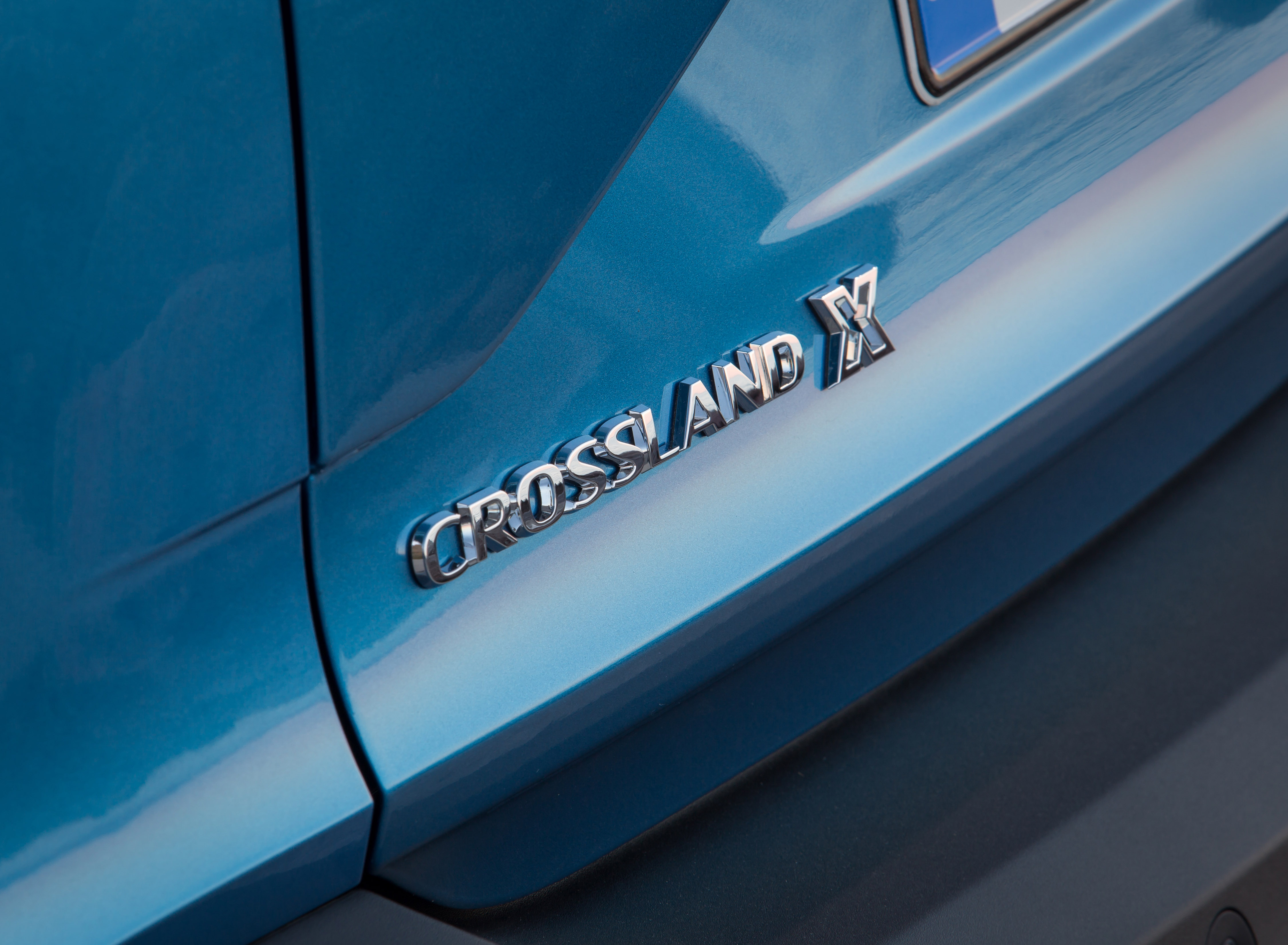 Οδηγούμε το νέο προσιτό SUV της Opel (vid.) | Capital