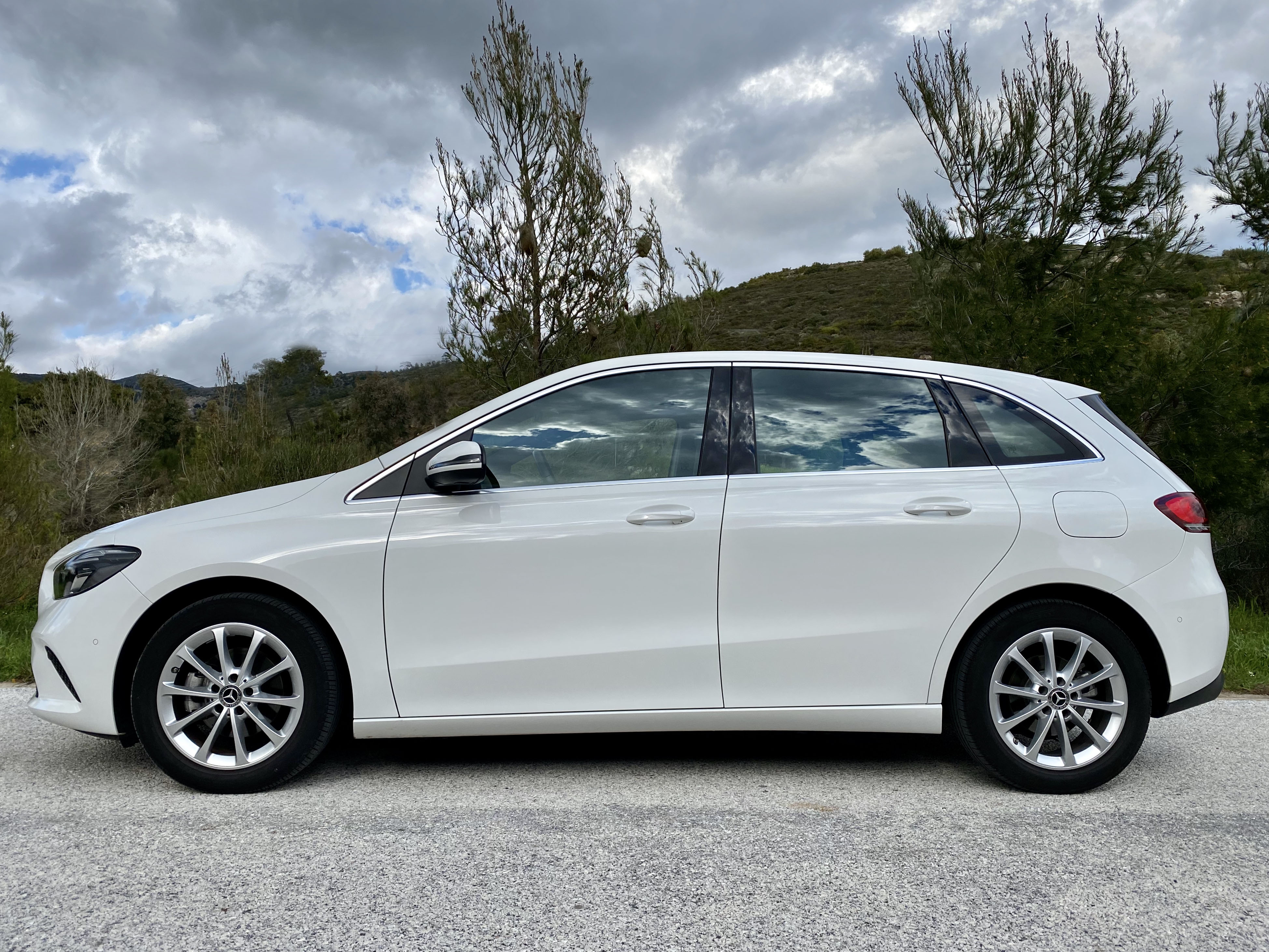 Δοκιμάζουμε την Mercedes-Benz B 180 d | Capital